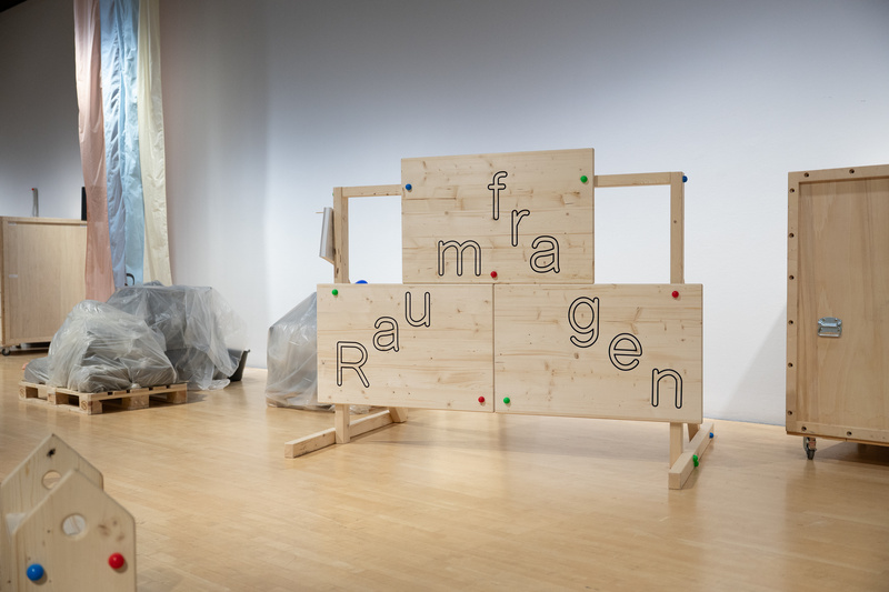 Lenbachhaus - Hallo, mein Name ist Kunstbau.
